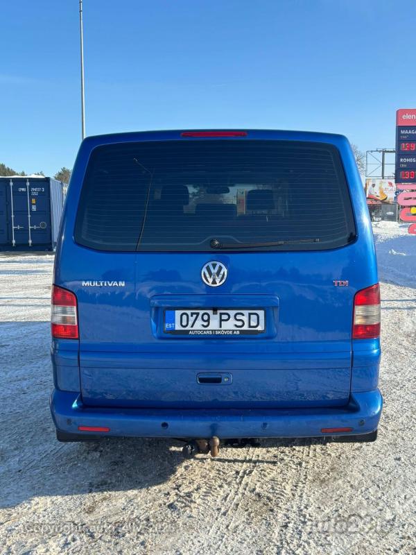 Volkswagen Multivan 2004 in Narva, with an engine capacity of 2.50 L and mileage of 298 thousand km for 5990 €, photo 5 on AUTOMOTO.COM.LV