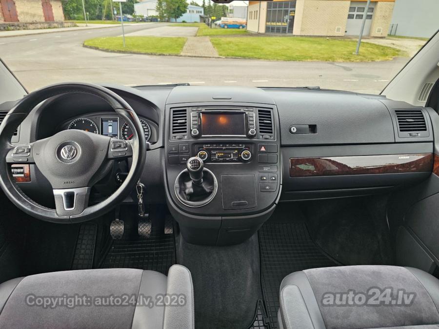 Volkswagen Multivan 2013 in Paide, with an engine capacity of 2.00 L and mileage of 280 thousand km for 16800 €, photo 9 on AUTOMOTO.COM.LV