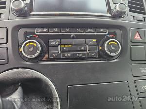 Volkswagen Multivan 2013 in Paide, with an engine capacity of 2.00 L and mileage of 280 thousand km for 16800 €, photo 10 on AUTOMOTO.COM.LV