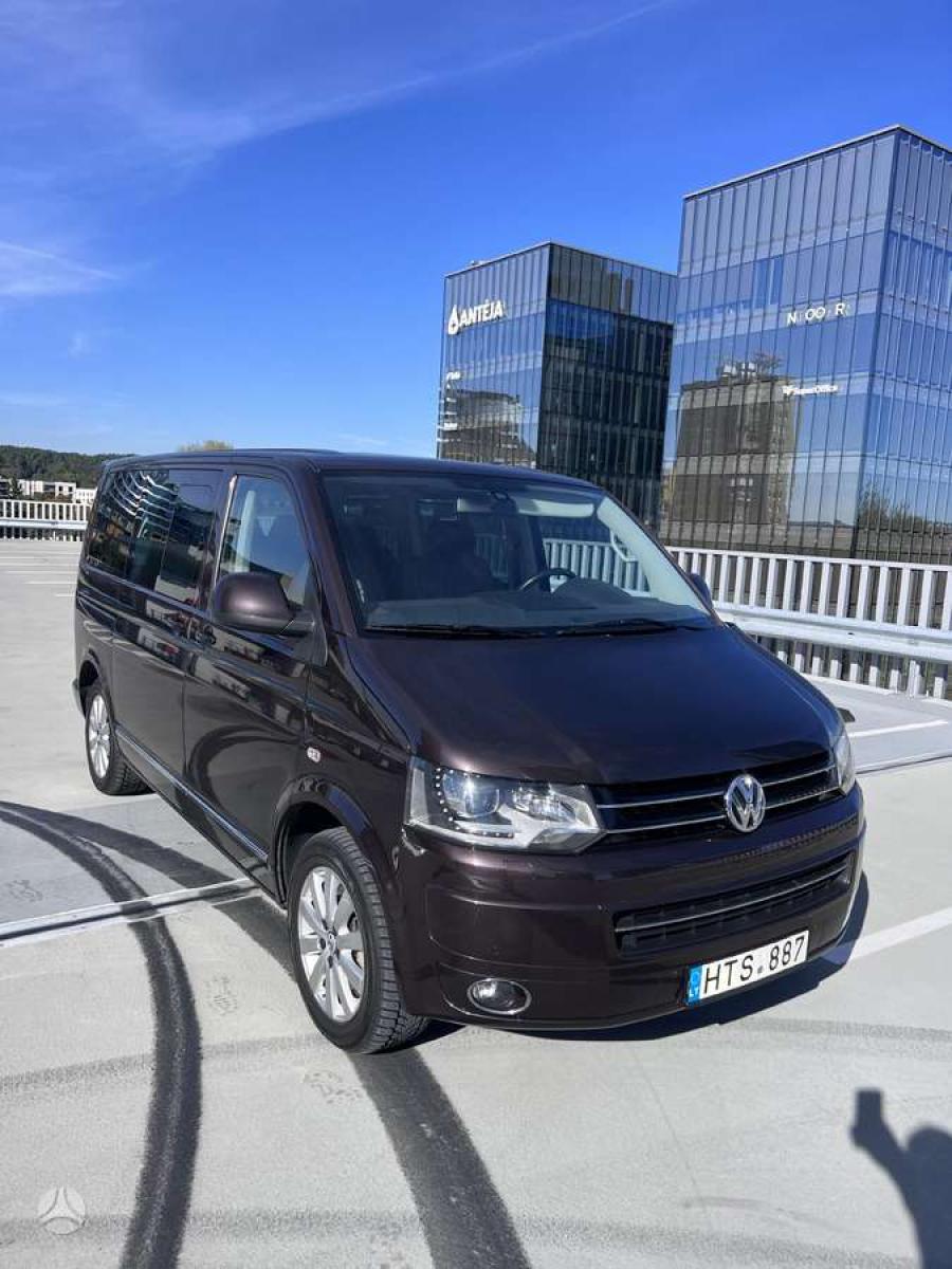 Violet Volkswagen Multivan 2013 in Vilnius, with an engine capacity of 1.97 L and mileage of 232 thousand km for 22200 €, photo 5 on AUTOMOTO.COM.LV