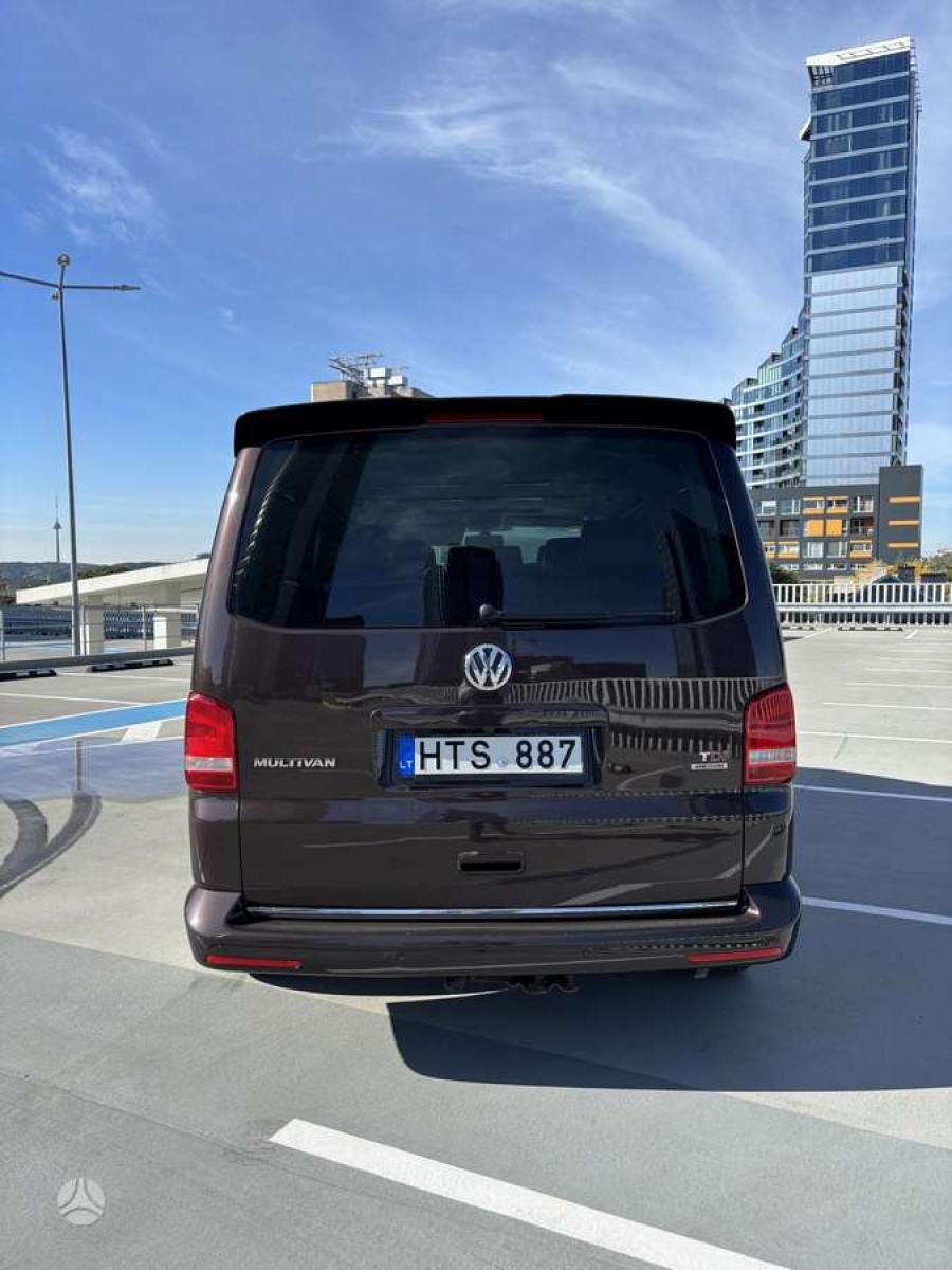 Violet Volkswagen Multivan 2013 in Vilnius, with an engine capacity of 1.97 L and mileage of 232 thousand km for 22200 €, photo 12 on AUTOMOTO.COM.LV