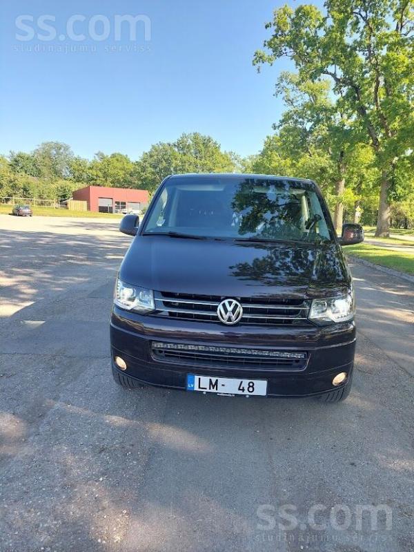 Violets Volkswagen Multivan 2015 Valmiera, ar dzinēja tilpumu 2.00 L un nobraukumu 246 tūkst. km par 22000 €, foto 2 vietnē AUTOMOTO.COM.LV