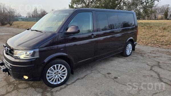 Violet Volkswagen Multivan 2015 in Valmiera, with an engine capacity of 2.00 L and mileage of 252 thousand km for 21000 €, photo 1 on AUTOMOTO.COM.LV
