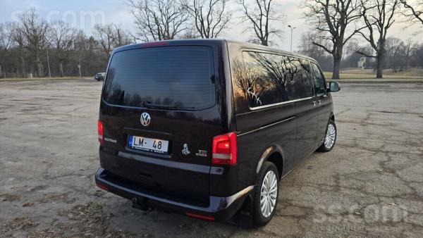 Violet Volkswagen Multivan 2015 in Valmiera, with an engine capacity of 2.00 L and mileage of 252 thousand km for 21000 €, photo 5 on AUTOMOTO.COM.LV