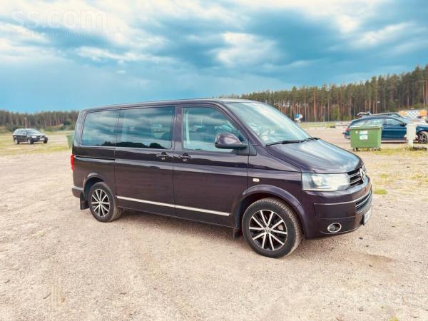 Violet Volkswagen Multivan 2015 in Riga, with an engine capacity of 2.00 L and mileage of 178 thousand km for 23000 €, photo 5 on AUTOMOTO.COM.LV