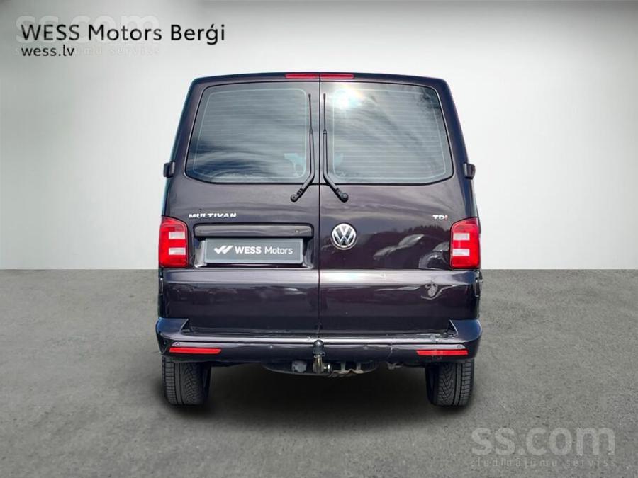 Violet Volkswagen Multivan 2016 in Riga, with an engine capacity of 2.00 L and mileage of 286 thousand km for 20200 €, photo 5 on AUTOMOTO.COM.LV
