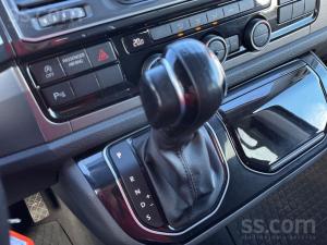 Violet Volkswagen Multivan 2016 in Riga, with an engine capacity of 2.00 L and mileage of 286 thousand km for 20200 €, photo 16 on AUTOMOTO.COM.LV