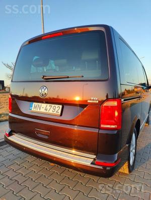 Violets Volkswagen Multivan 2016 Rīga, ar dzinēja tilpumu 2.00 L un nobraukumu 285 tūkst. km par 21900 €, foto 8 vietnē AUTOMOTO.COM.LV