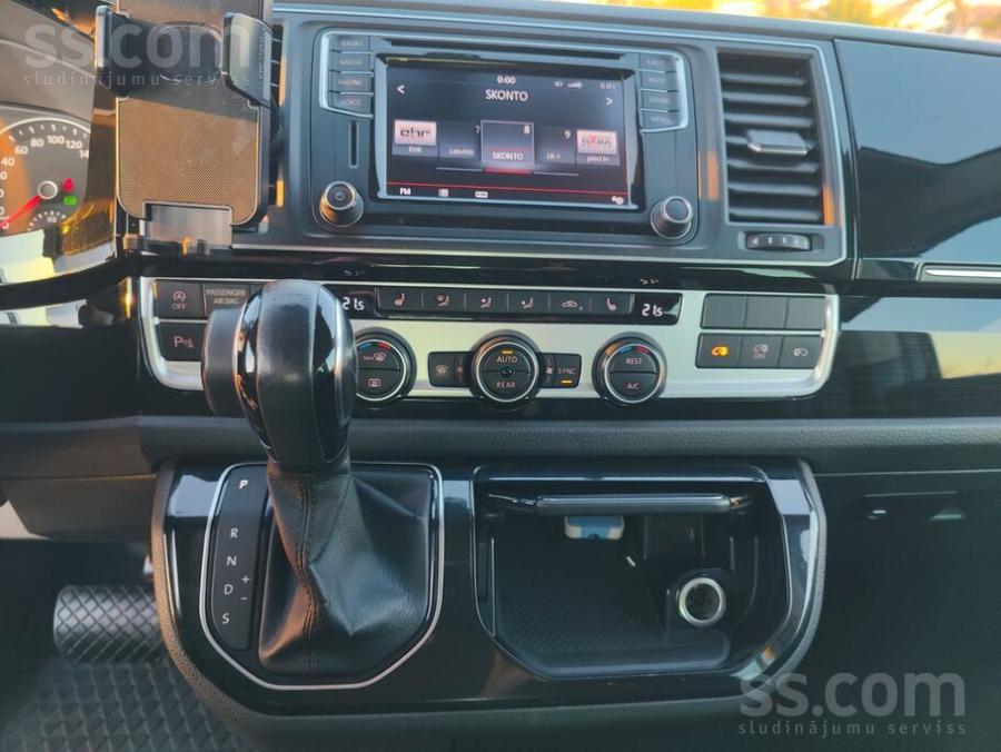 Violets Volkswagen Multivan 2016 Rīga, ar dzinēja tilpumu 2.00 L un nobraukumu 285 tūkst. km par 21900 €, foto 13 vietnē AUTOMOTO.COM.LV