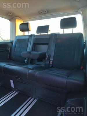 Violets Volkswagen Multivan 2016 Rīga, ar dzinēja tilpumu 2.00 L un nobraukumu 285 tūkst. km par 21900 €, foto 15 vietnē AUTOMOTO.COM.LV