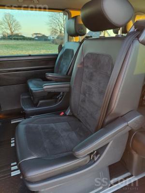 Violets Volkswagen Multivan 2016 Rīga, ar dzinēja tilpumu 2.00 L un nobraukumu 285 tūkst. km par 21900 €, foto 18 vietnē AUTOMOTO.COM.LV