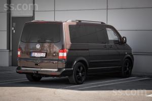 Violets Volkswagen Multivan 2007 Rīga, ar dzinēja tilpumu 2.50 L un nobraukumu 337 tūkst. km par 8950 €, foto 5 vietnē AUTOMOTO.COM.LV