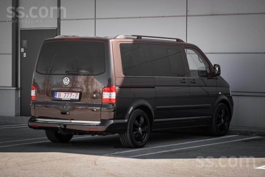Violets Volkswagen Multivan 2007 Rīga, ar dzinēja tilpumu 2.50 L un nobraukumu 337 tūkst. km par 8950 €, foto 5 vietnē AUTOMOTO.COM.LV
