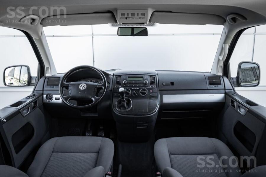 Violets Volkswagen Multivan 2007 Rīga, ar dzinēja tilpumu 2.50 L un nobraukumu 337 tūkst. km par 8950 €, foto 14 vietnē AUTOMOTO.COM.LV