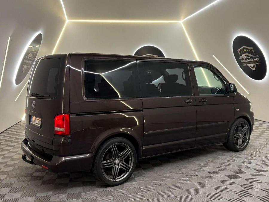 Violet Volkswagen Multivan 2010 in Marijampole, with an engine capacity of 1.97 L and mileage of 257 thousand km for 15999 €, photo 13 on AUTOMOTO.COM.LV