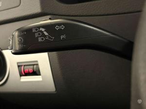 Violet Volkswagen Multivan 2010 in Marijampole, with an engine capacity of 1.97 L and mileage of 257 thousand km for 15999 €, photo 15 on AUTOMOTO.COM.LV