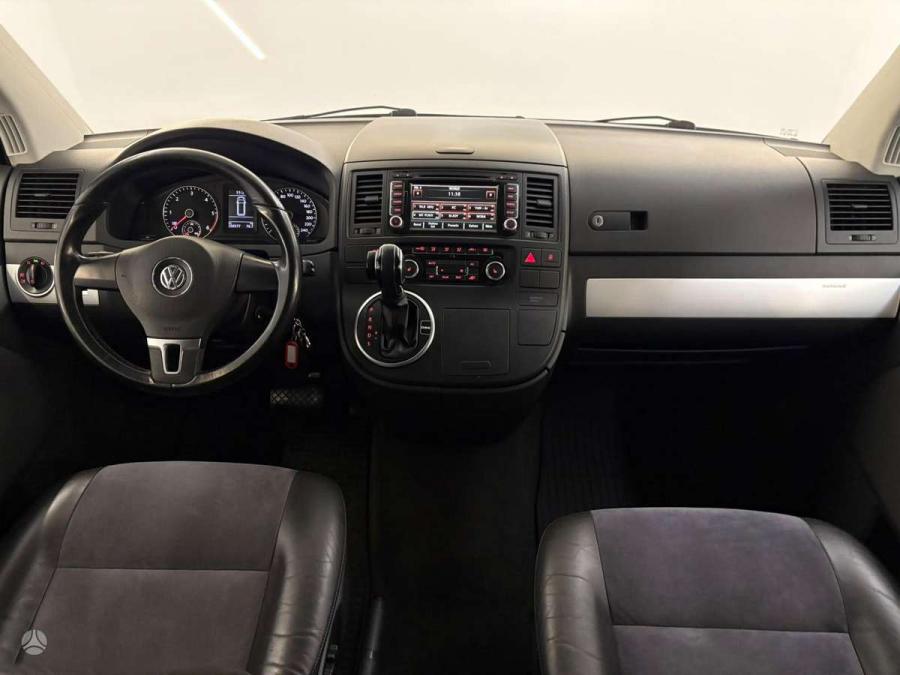 Violet Volkswagen Multivan 2010 in Marijampole, with an engine capacity of 1.97 L and mileage of 257 thousand km for 15999 €, photo 19 on AUTOMOTO.COM.LV