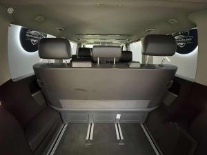 Violet Volkswagen Multivan 2010 in Marijampole, with an engine capacity of 1.97 L and mileage of 257 thousand km for 15999 €, photo 27 on AUTOMOTO.COM.LV