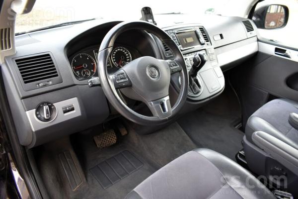 Violet Volkswagen Multivan 2013 in Riga, with an engine capacity of 2.00 L and mileage of 206 thousand km for 18790 €, photo 9 on AUTOMOTO.COM.LV