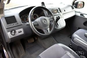 Violet Volkswagen Multivan 2013 in Riga, with an engine capacity of 2.00 L and mileage of 206 thousand km for 18790 €, photo 10 on AUTOMOTO.COM.LV
