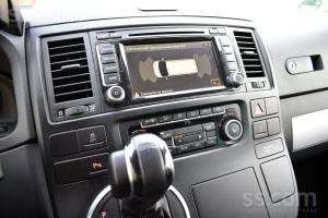 Violet Volkswagen Multivan 2013 in Riga, with an engine capacity of 2.00 L and mileage of 206 thousand km for 18790 €, photo 22 on AUTOMOTO.COM.LV