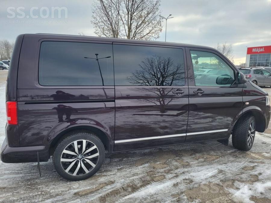 Violets Volkswagen Multivan 2015 Daugavpils, ar dzinēja tilpumu 2.00 L un nobraukumu 106 tūkst. km par 24500 €, foto 2 vietnē AUTOMOTO.COM.LV