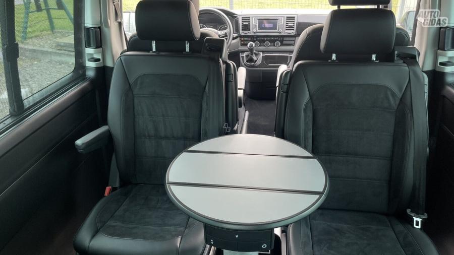 Violets Volkswagen Multivan 2015 Marijampole, ar dzinēja tilpumu 2.00 L un nobraukumu 254 tūkst. km par 21490 €, foto 23 vietnē AUTOMOTO.COM.LV