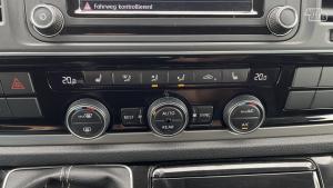Violets Volkswagen Multivan 2015 Marijampole, ar dzinēja tilpumu 2.00 L un nobraukumu 254 tūkst. km par 21490 €, foto 25 vietnē AUTOMOTO.COM.LV