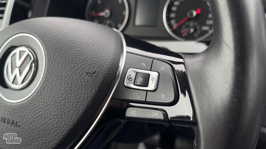 Violets Volkswagen Multivan 2015 Marijampole, ar dzinēja tilpumu 2.00 L un nobraukumu 254 tūkst. km par 21490 €, foto 31 vietnē AUTOMOTO.COM.LV
