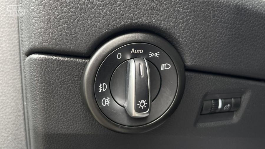 Violets Volkswagen Multivan 2015 Marijampole, ar dzinēja tilpumu 2.00 L un nobraukumu 254 tūkst. km par 21490 €, foto 34 vietnē AUTOMOTO.COM.LV