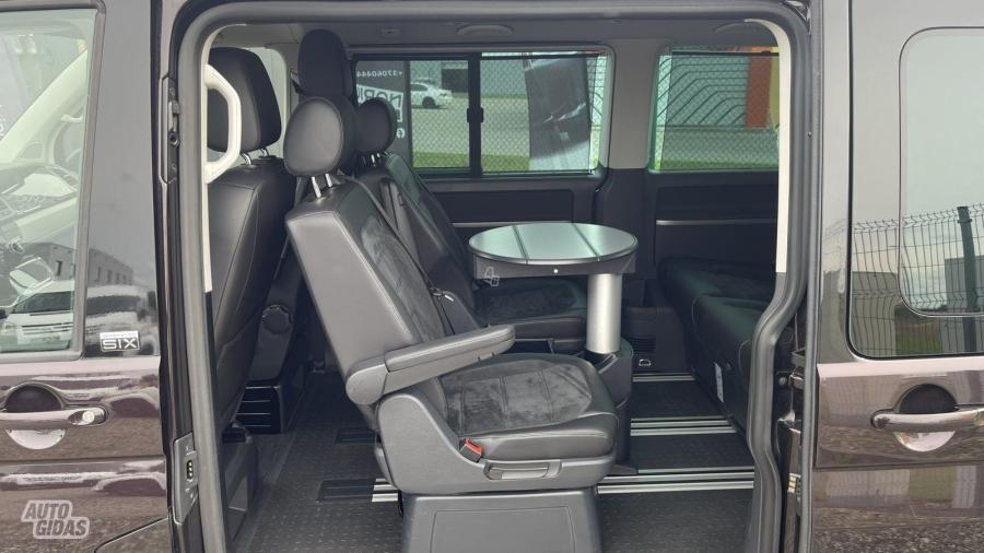 Violets Volkswagen Multivan 2015 Marijampole, ar dzinēja tilpumu 2.00 L un nobraukumu 254 tūkst. km par 21490 €, foto 35 vietnē AUTOMOTO.COM.LV