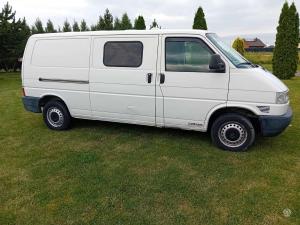 White Volkswagen Multivan 2003 in Marijampole, with an engine capacity of 2.50 L and mileage of 270 thousand km for 6200 €, photo 3 on AUTOMOTO.COM.LV