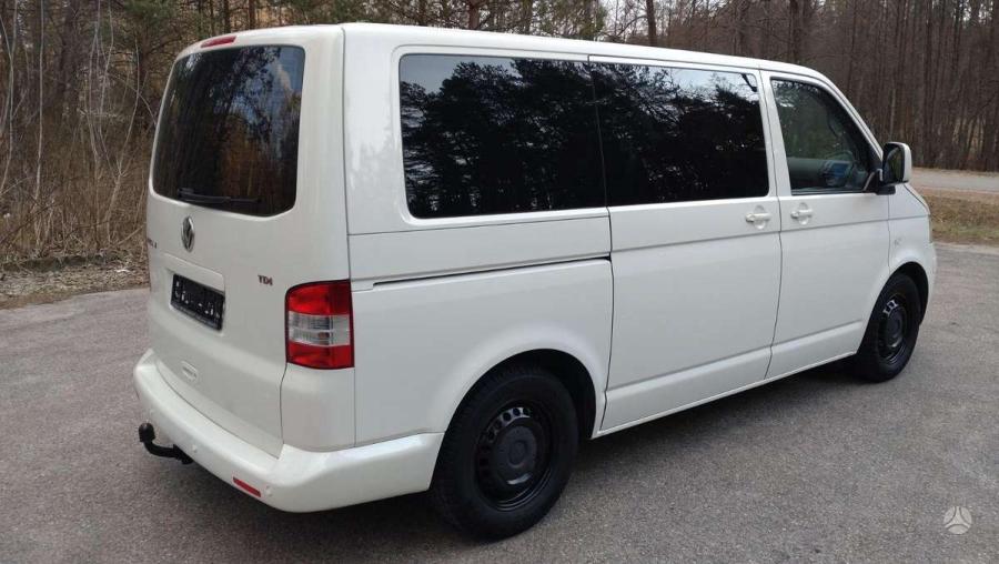 Balts Volkswagen Multivan 2007 Varėna, ar dzinēja tilpumu 2.50 L un nobraukumu 278 tūkst. km par 7900 €, foto 6 vietnē AUTOMOTO.COM.LV