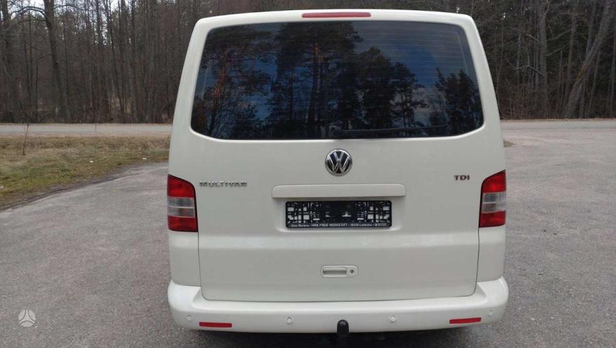 Balts Volkswagen Multivan 2007 Varėna, ar dzinēja tilpumu 2.50 L un nobraukumu 278 tūkst. km par 7900 €, foto 7 vietnē AUTOMOTO.COM.LV