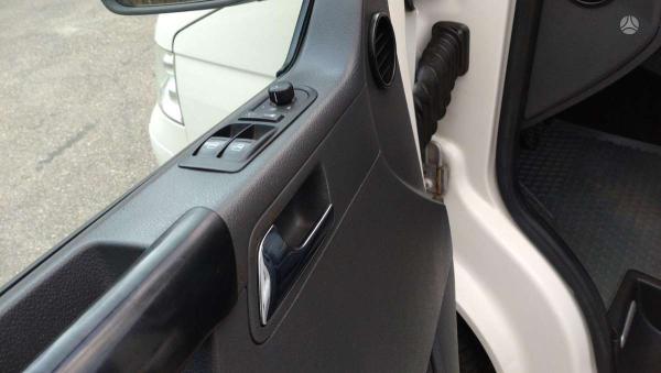 Balts Volkswagen Multivan 2007 Varėna, ar dzinēja tilpumu 2.50 L un nobraukumu 278 tūkst. km par 7900 €, foto 10 vietnē AUTOMOTO.COM.LV
