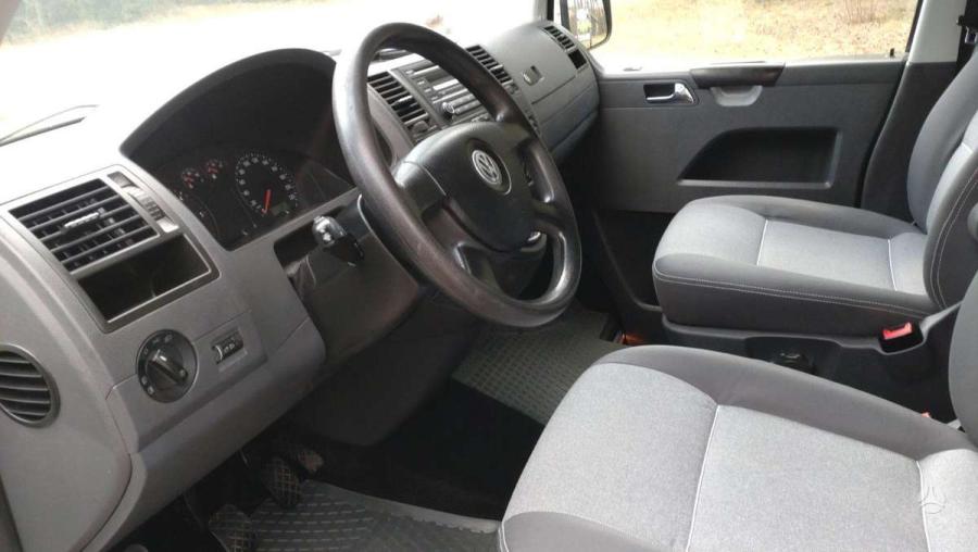 Balts Volkswagen Multivan 2007 Varėna, ar dzinēja tilpumu 2.50 L un nobraukumu 278 tūkst. km par 7900 €, foto 11 vietnē AUTOMOTO.COM.LV