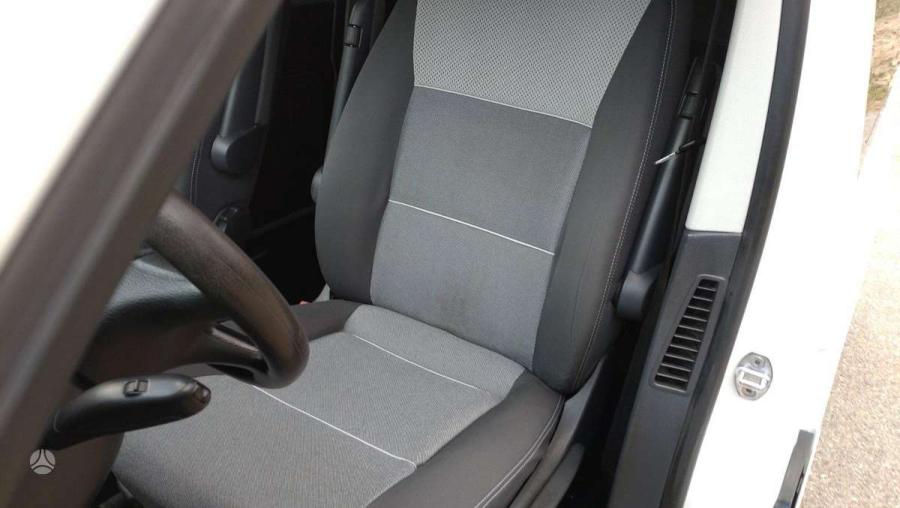 Balts Volkswagen Multivan 2007 Varėna, ar dzinēja tilpumu 2.50 L un nobraukumu 278 tūkst. km par 7900 €, foto 12 vietnē AUTOMOTO.COM.LV
