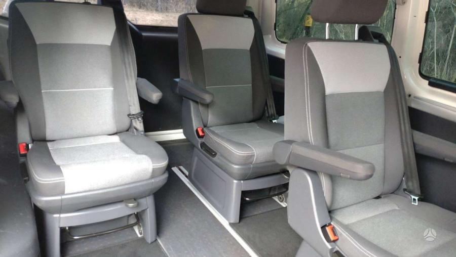 Balts Volkswagen Multivan 2007 Varėna, ar dzinēja tilpumu 2.50 L un nobraukumu 278 tūkst. km par 7900 €, foto 18 vietnē AUTOMOTO.COM.LV