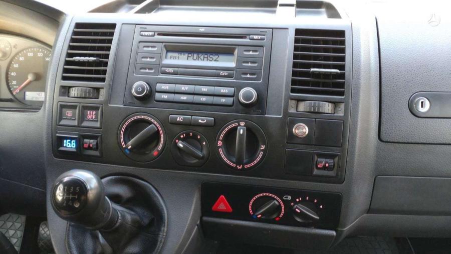 Balts Volkswagen Multivan 2007 Varėna, ar dzinēja tilpumu 2.50 L un nobraukumu 278 tūkst. km par 7900 €, foto 23 vietnē AUTOMOTO.COM.LV