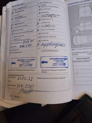 White Volkswagen Multivan 2013 in Kedainiai, with an engine capacity of 1.97 L and mileage of 279 thousand km for 14999 €, photo 39 on AUTOMOTO.COM.LV
