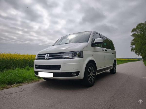 Balts Volkswagen Multivan 2014 Pasvalys, ar dzinēja tilpumu 1.97 L un nobraukumu 298 tūkst. km par 17000 €, foto 1 vietnē AUTOMOTO.COM.LV