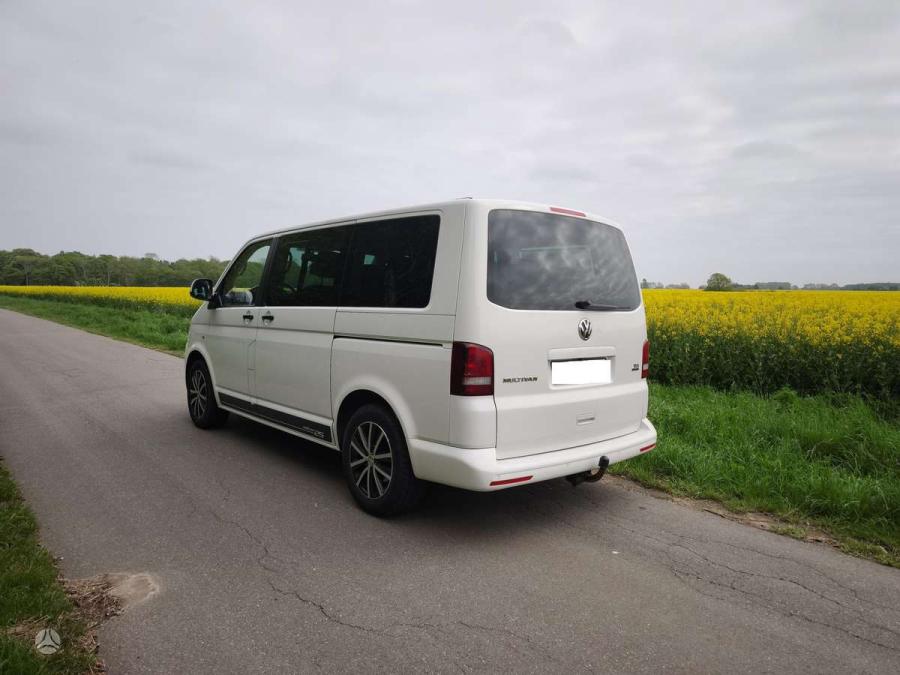 Balts Volkswagen Multivan 2014 Pasvalys, ar dzinēja tilpumu 1.97 L un nobraukumu 298 tūkst. km par 17000 €, foto 3 vietnē AUTOMOTO.COM.LV