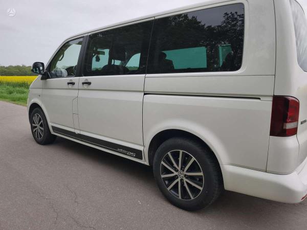 Balts Volkswagen Multivan 2014 Pasvalys, ar dzinēja tilpumu 1.97 L un nobraukumu 298 tūkst. km par 17000 €, foto 3 vietnē AUTOMOTO.COM.LV