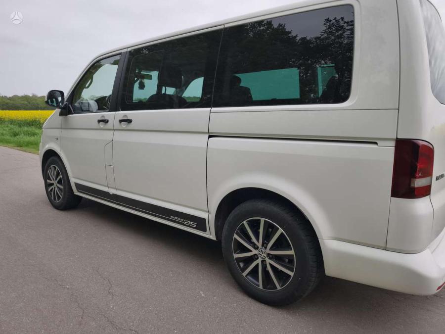 Balts Volkswagen Multivan 2014 Pasvalys, ar dzinēja tilpumu 1.97 L un nobraukumu 298 tūkst. km par 17000 €, foto 4 vietnē AUTOMOTO.COM.LV