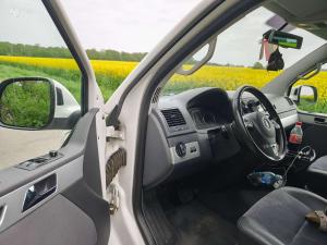 Balts Volkswagen Multivan 2014 Pasvalys, ar dzinēja tilpumu 1.97 L un nobraukumu 298 tūkst. km par 17000 €, foto 8 vietnē AUTOMOTO.COM.LV