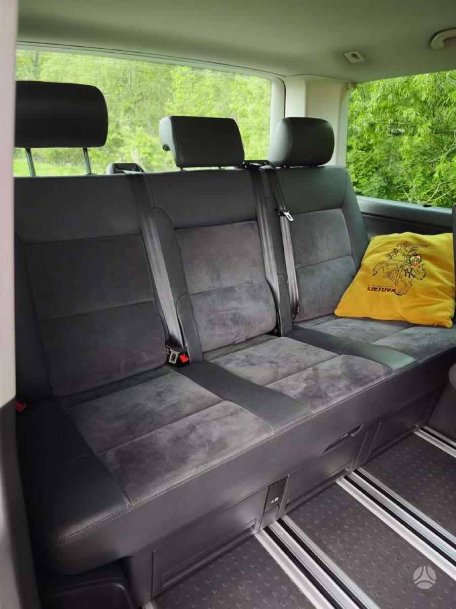 Balts Volkswagen Multivan 2014 Pasvalys, ar dzinēja tilpumu 1.97 L un nobraukumu 298 tūkst. km par 17000 €, foto 18 vietnē AUTOMOTO.COM.LV