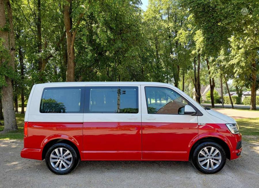 White Volkswagen Multivan 2016 in Vilkaviskis, with an engine capacity of 2.00 L and mileage of 210 thousand km for 22600 €, photo 7 on AUTOMOTO.COM.LV