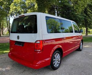 White Volkswagen Multivan 2016 in Vilkaviskis, with an engine capacity of 2.00 L and mileage of 210 thousand km for 22600 €, photo 9 on AUTOMOTO.COM.LV