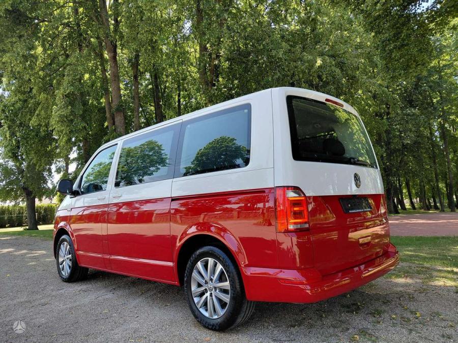 White Volkswagen Multivan 2016 in Vilkaviskis, with an engine capacity of 2.00 L and mileage of 210 thousand km for 22600 €, photo 12 on AUTOMOTO.COM.LV