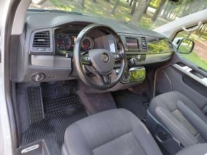 White Volkswagen Multivan 2016 in Vilkaviskis, with an engine capacity of 2.00 L and mileage of 210 thousand km for 22600 €, photo 20 on AUTOMOTO.COM.LV